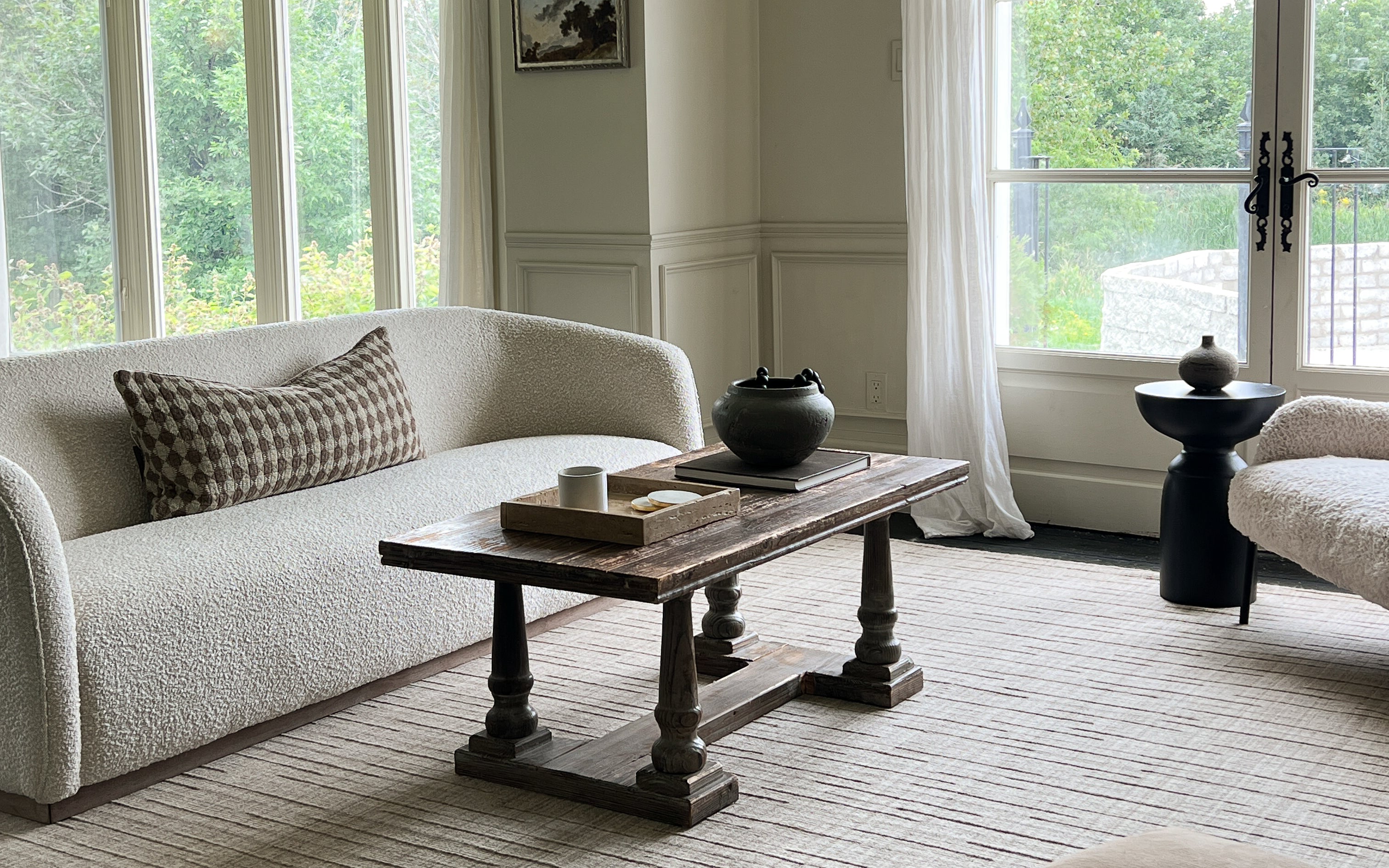 From Budget to Luxury: What Determines Sofa Price Tags? – Dala Decor