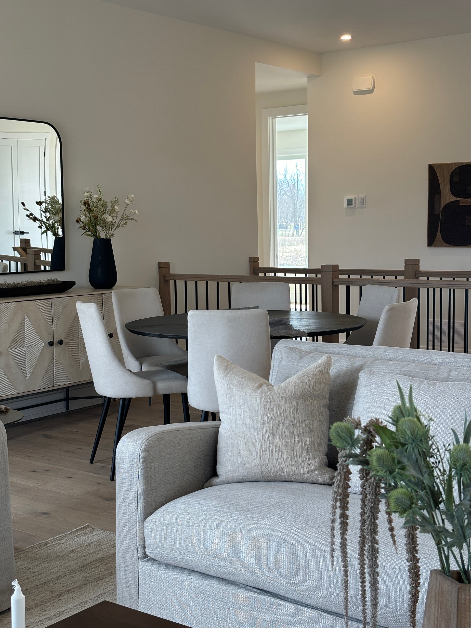 Premium Staging Service - Ottawa Home Stagers - Dala Decor